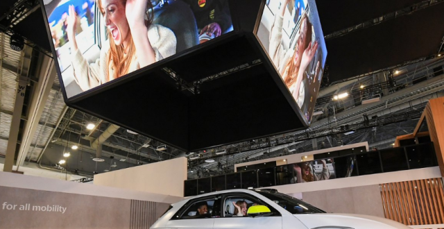 现代摩比斯MOBION概念车正式亮相_腾讯新闻