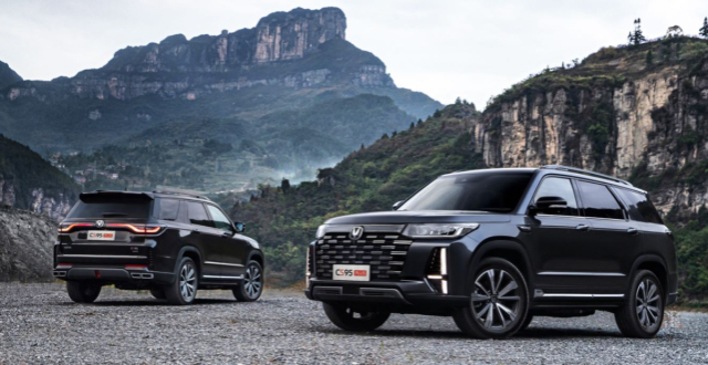 长安CS95PLUS正式上市！全新外观，提供7座布局，售价17.59万起_腾讯新闻