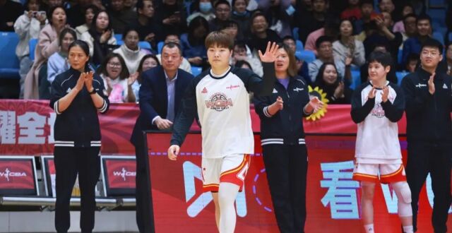 王佳琦当选2023-2024赛季WCBA联赛常规赛助攻王！_腾讯新闻