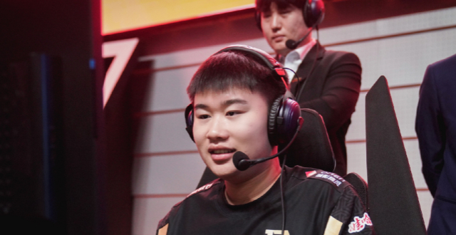 RNG惨遭NIP横扫！丧失季后赛主动权，需看iG、WE的脸色_腾讯新闻