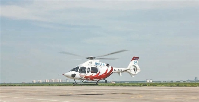 AC332直升机完成高温试飞_腾讯新闻