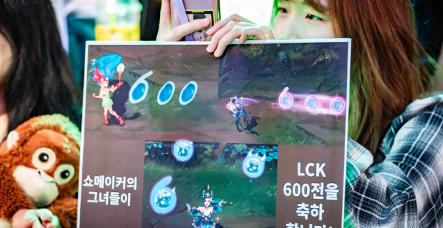 ShowMaker解锁600场成就，听到T1名字就怕_腾讯新闻