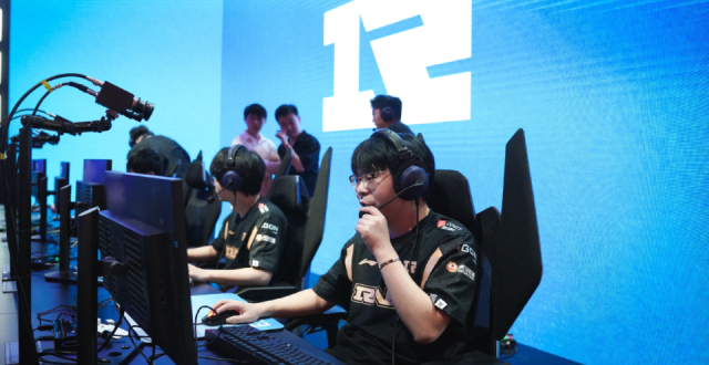 RNG1-3不敌NIP，惨遭淘汰！shadow抢下龙魂，兰博偷家取胜_腾讯新闻