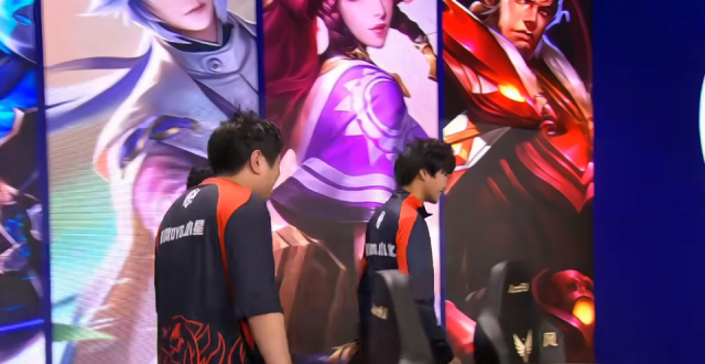 KPL常规赛：A组仍旧悬念重重，唯有XYG已无退路，Hero终于醒了_腾讯新闻