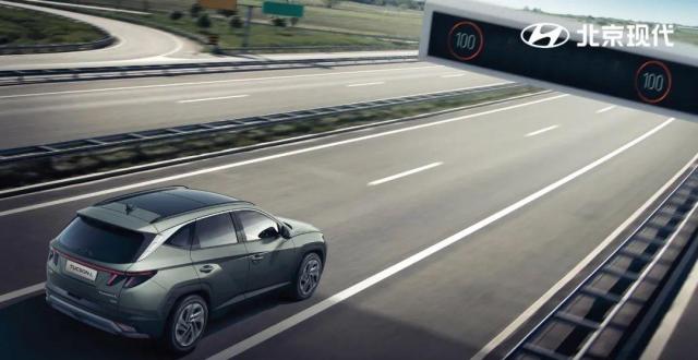 15.98万起售，1.5T+8AT，曲面连体屏+物理按键，这款大厂SUV值得看！_腾讯新闻