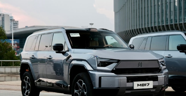 猛士M817：5.1米车身，标配全栈华为乾崑智能，32.99万元贵吗？_腾讯新闻