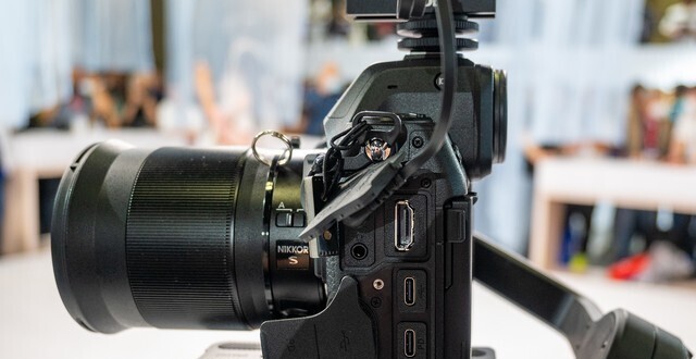 27999元的小“Z9” 尼康Z8全画幅相机新品成P＆E展会焦点_腾讯新闻