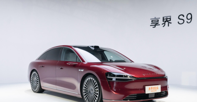 BBA的最强对手?享界S9静态体验_腾讯新闻