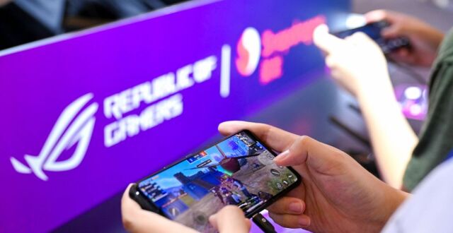 CJ2023关键焦点！ ROG7开展首日引发打卡热潮_腾讯新闻