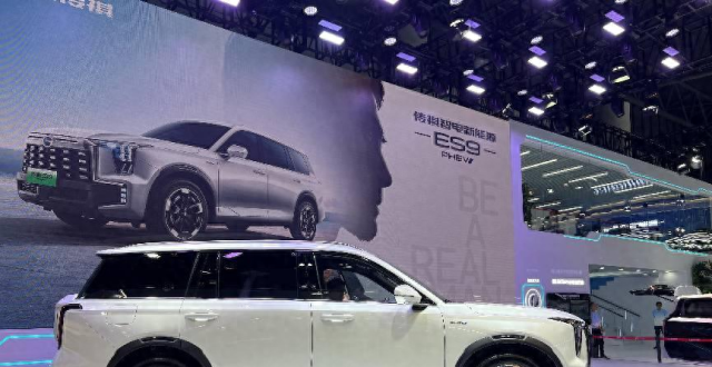 传祺ES9正式亮相！2.0T+插混，双外观或成同级别黑马？_腾讯新闻