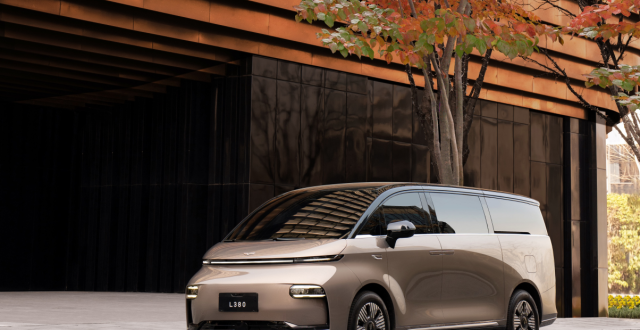 续航突破800km 豪华纯电MPV翼真L380成就真正“空客级续航”_腾讯新闻