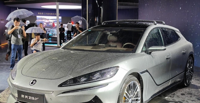 腾势Z9系列上市，33.48万元起，比亚迪的高端爆款终于来了？_腾讯新闻