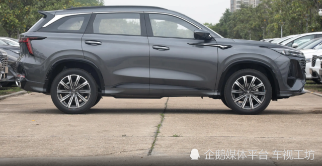 CS75 PLUS输惨了，中型插混SUV蓝电E5仅需9.98万，每公里成本2毛钱_腾讯新闻