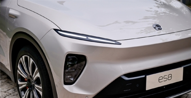 加量还降价 6月28日蔚来旗舰ES8正式交付：49.8万元起_腾讯新闻