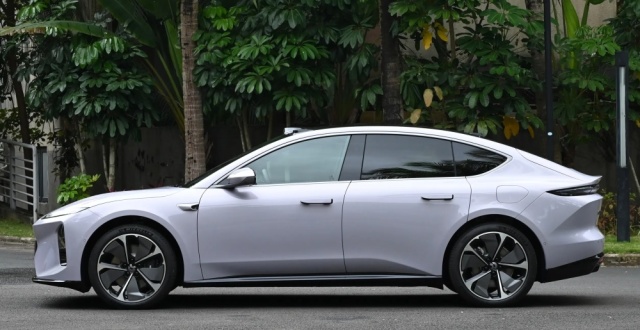 29.8万元起，蔚来2025款ET5/ET5T正式上市，多项配置升级优化_腾讯新闻