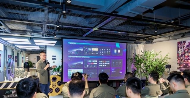 领克举办智能座舱沟通会，公布LYNK OS N以及820A/E03芯片智舱升级计划_腾讯新闻