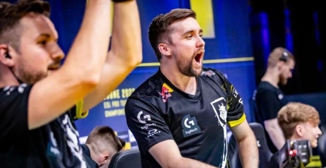 IEM科隆：陌生G2完胜战舰，Vitality碾压MOUZ！FaZe、NAVI、C9今晚生死战！_腾讯新闻