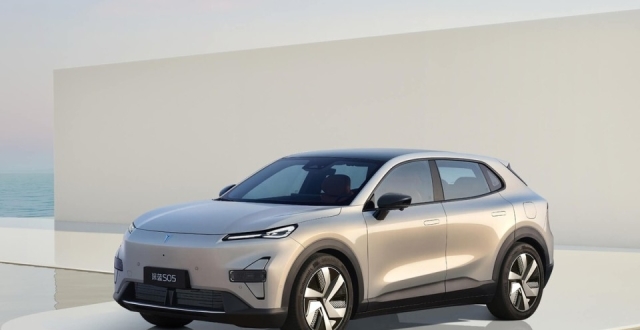 12.99万元起，深蓝S05长续航版上市！CLTC续航620km，配3C超充_腾讯新闻