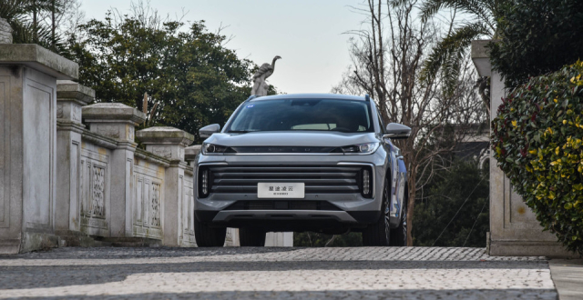 不到14万就能买中型SUV?2.0T配奇瑞自研8AT,搭8155,比星越L更宽敞_腾讯新闻