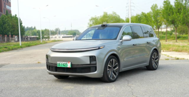 理想L9车主：放弃GL8嫌弃赛那 满员行李放不下 维修中心补胎只需90元_腾讯新闻