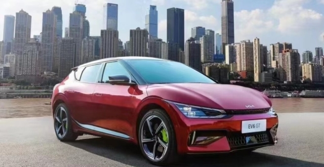 谁说成都车展没合资电车？宝马iX1、起亚EV6等多款亲民车型亮相_腾讯新闻