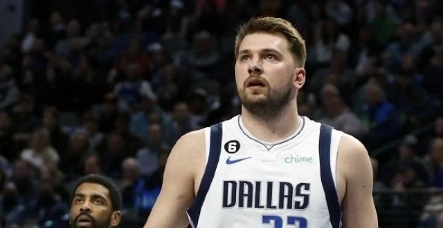 今日！NBA战6场，CCTV5直播勇士，东契奇率独行侠PK姚明老东家火箭_腾讯新闻