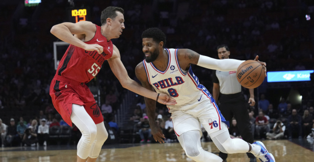 NBA常规赛：76人遭热火19分逆转13战11败 巴特勒30+10_腾讯新闻