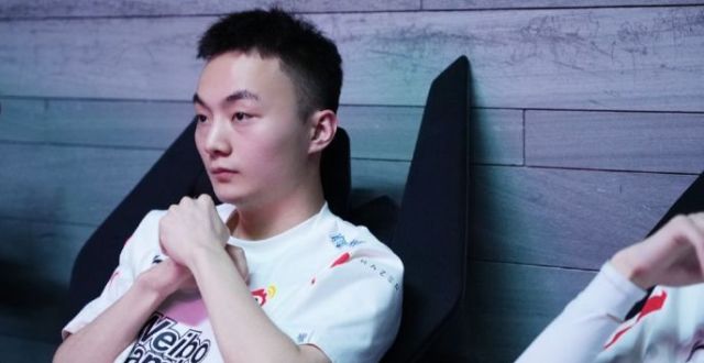 WBG 2-0 iG Light韦鲁斯一箭穿心豪取五杀_腾讯新闻