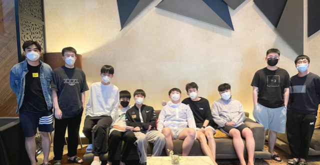 S12世界赛RNG前瞻：成为第二个SKT？还是重蹈去年FPX覆辙？_腾讯新闻