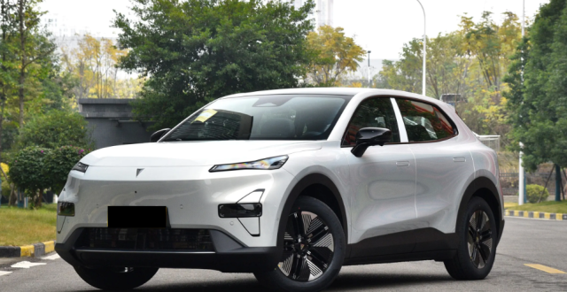 15万以内，想买智驾纯电SUV，深蓝S05对比元PLUS给你答案_腾讯新闻