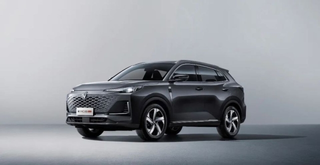 9.99万起，第三代长安CS55 PLUS上市！_腾讯新闻