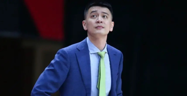 CCTV5直播新疆VS辽宁G4，杨鸣会选择回主场夺冠吗？琼斯不如弗格_腾讯新闻