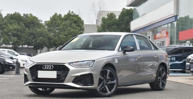 奥迪A4L对比凯迪拉克CT5，30万左右的预算，买哪台更划算？_腾讯新闻