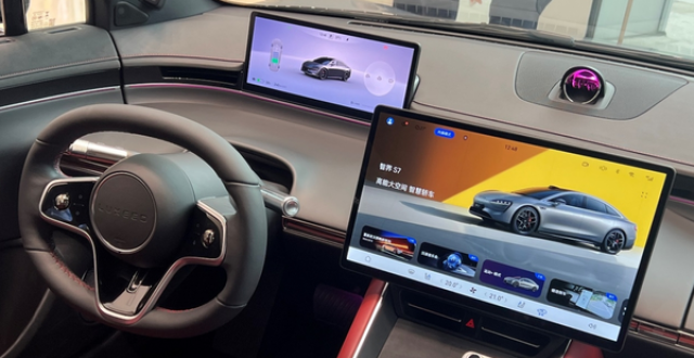 余承东称智界S7和Pura70一样火 Pura70的漂亮搭子有了_腾讯新闻