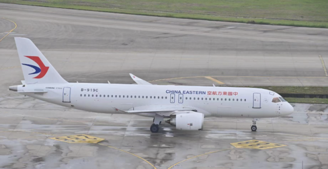 东航接收第二架C919，国产大飞机订单总数超千架_腾讯新闻