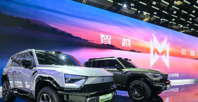 68.8万起售！东风猛士M817搭载华为ADS4系统 实现全地形智能穿越_腾讯新闻