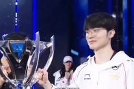 doinb姿态谈T1夺冠让LPL崩盘，知情人爆料BLG明年只能解散，bin和elk相继发文回应落败!_腾讯新闻