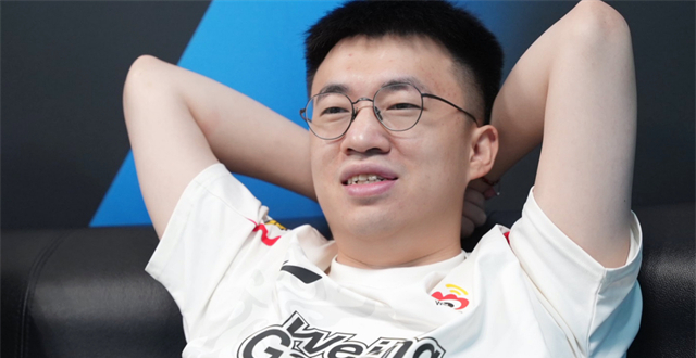 老岳锐评RNG转会期操作：新CEO太有手段了，小虎跟EDG没缘分_腾讯新闻