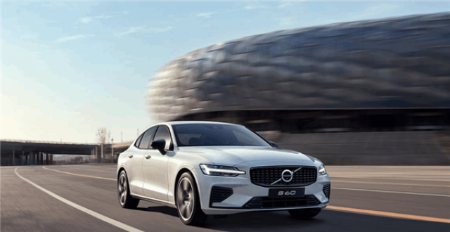 还买BBA么 博主曝沃尔沃S60终端优惠11万 裸车不到20万_腾讯新闻