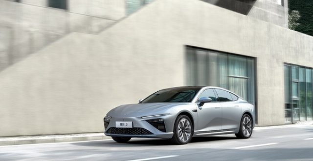 哪吒汽车携手360公司推进大模型产品NETA GPT上车_腾讯新闻