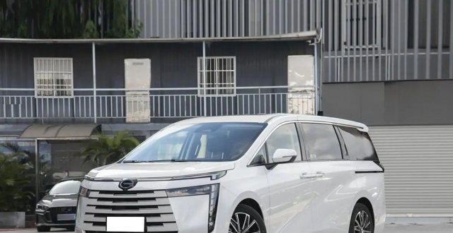 16.68万起的传祺E8，新增两款配置，搭载全新2.0L油混系统_腾讯新闻