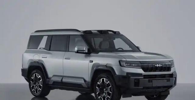 比亚迪推出4nm制程BYD 9000芯片，高性能计算赋能智能座舱_腾讯新闻