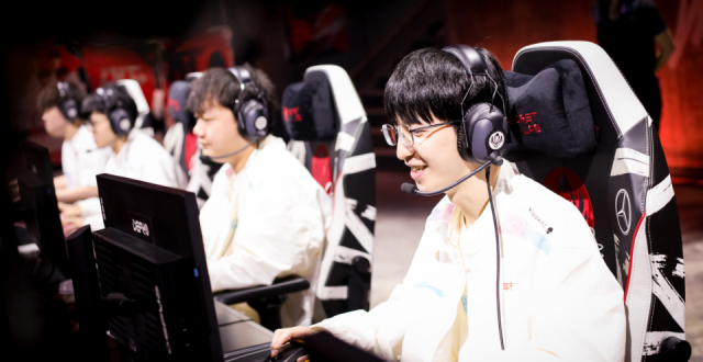 BLG2-1淘汰G2，晋级8强！LPL历史首次，4支战队全部晋级8强_腾讯新闻