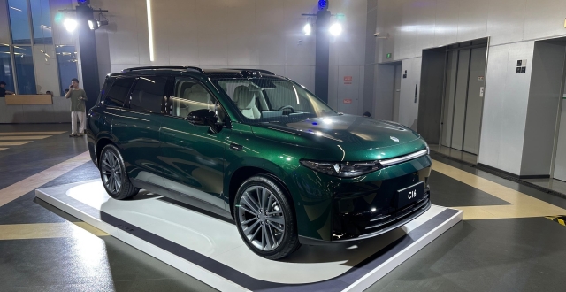 15.58万元起售的零跑C16，能否成为大6座SUV的一匹黑马？_腾讯新闻