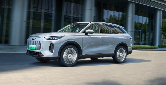 奇瑞风云T9长续航版上市：纯电续航210km，18.39万起_腾讯新闻