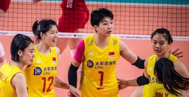 CCTV5直播世联赛中国女排VS巴西+温网女单半决赛，5+录播中国女篮_腾讯新闻