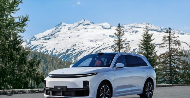 预算30万买新能源，问界M7/蔚来ES6/理想L7，常被比的3款车该咋选_腾讯新闻