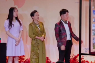 张云峰精彩表演魔术《魔幻齐鲁》，奇幻手法引人入胜，展现齐鲁大地的神秘魅力_腾讯新闻