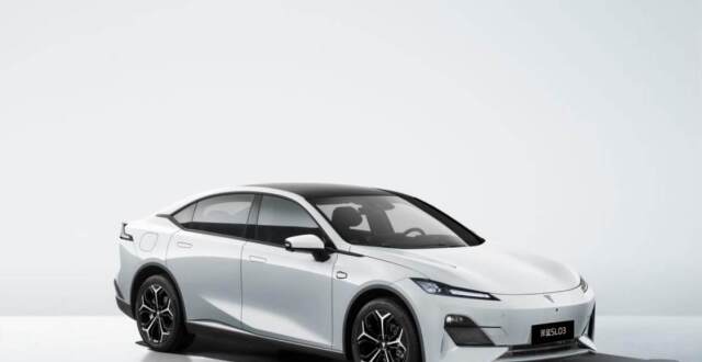 深蓝 2025 款 SL03 焕新上市 售价为11.99万元-14.69万元_腾讯新闻