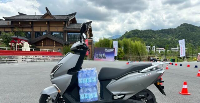 小踏板当中的SUV，新大洲本田NS125GU上市，售价仅8880元起，空间大很挺能装_腾讯新闻